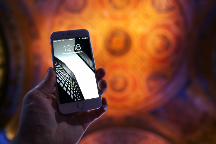 Pametni telefoni bodo postali še lažji in tanjši. - Gizzmo.si blog